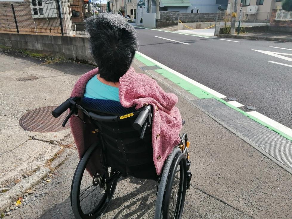 訪問看護、訪問リハビリ、訪問入浴と今日の様子・・・妻の骨折から325日目｜takaq