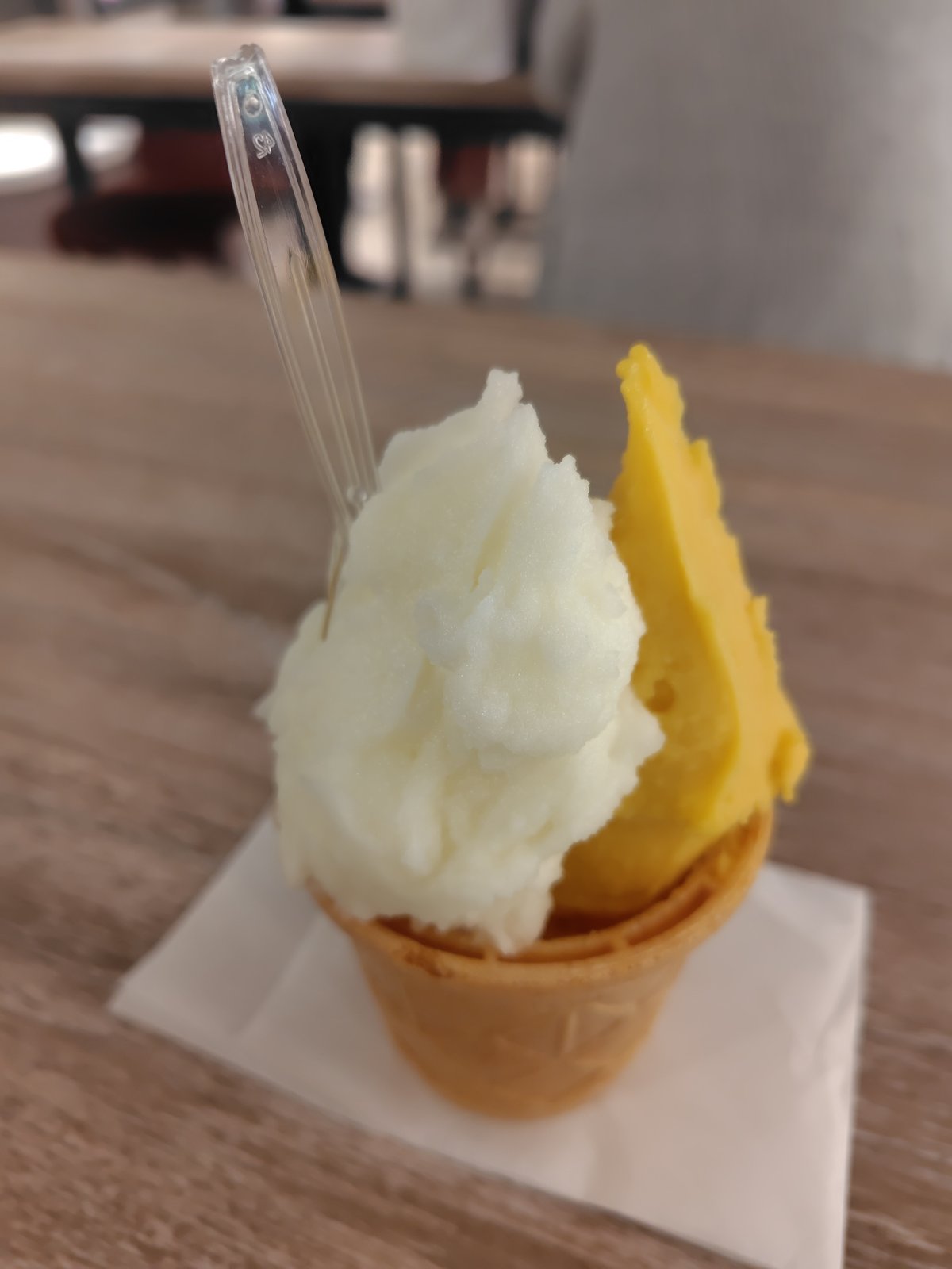 🐹🌹㊗️24万ビュー達成♡+ドキュメント71時？NOTERの恋がはじまる伝説の世界樹🌲あの木バズ木くんの前で、すしざんまい。ソロ活YOKOHAMA mochi旅🐹🌹聖地巡礼クリスマスのポイント ...