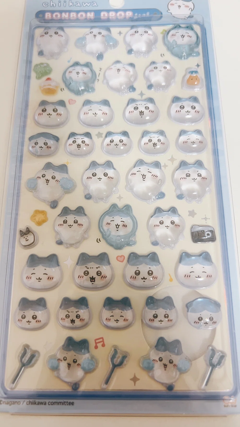 I am a middle-aged man, but I want to trade Chiikawa stickers.｜井の中の社畜