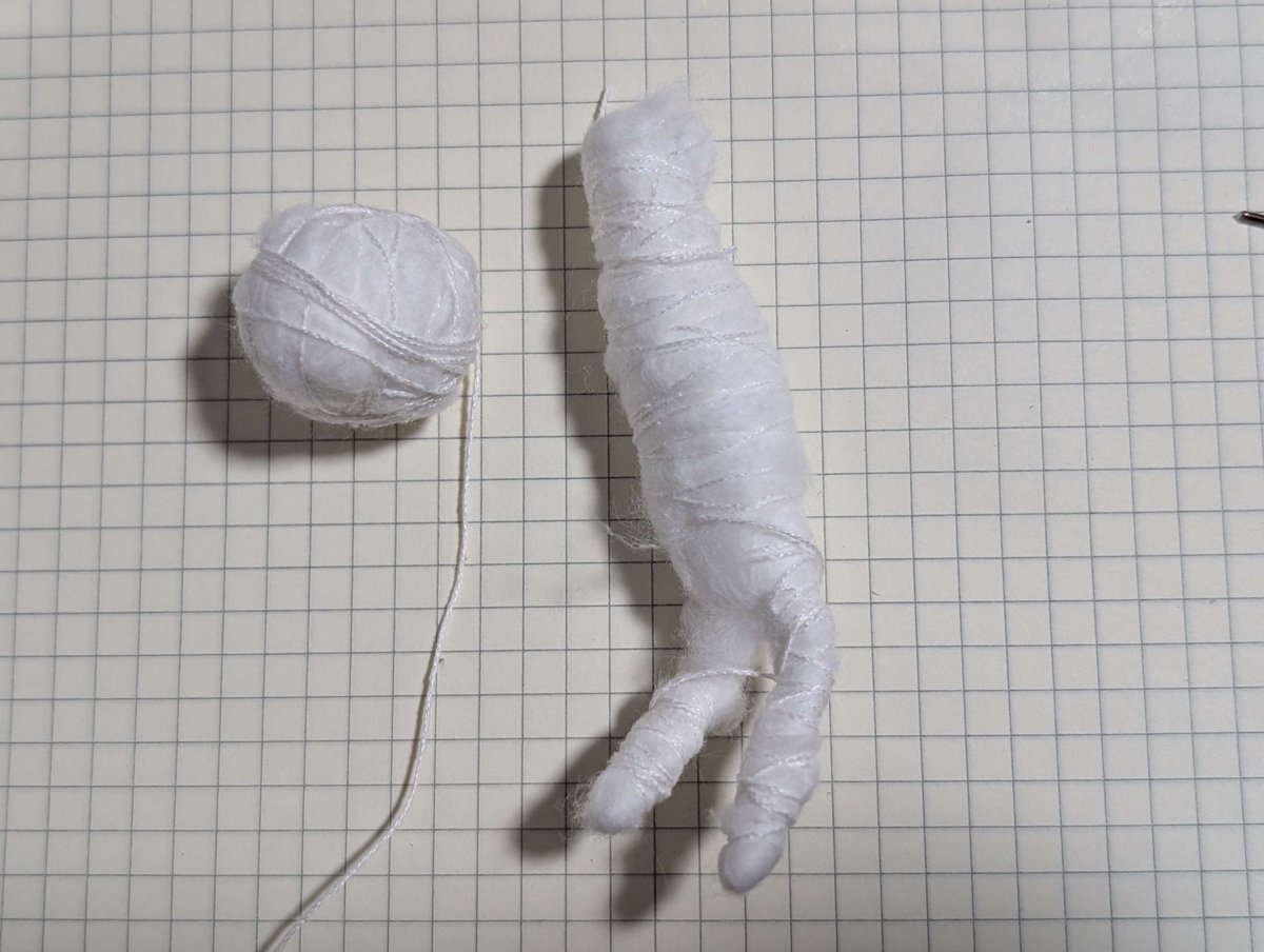 もうクリスマスだし綿と糊でツリー人形でも作ろう🎄｜hui