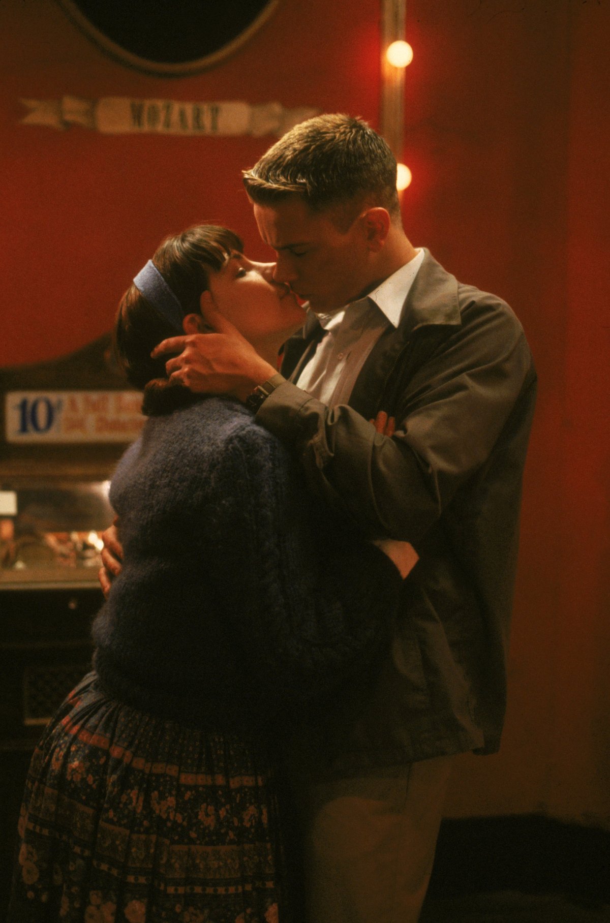 【執筆:宮代大嗣さん】『恋のドッグファイト』アイル・ビー・ユア・ミラー、あなたの声になる｜京都シネマ