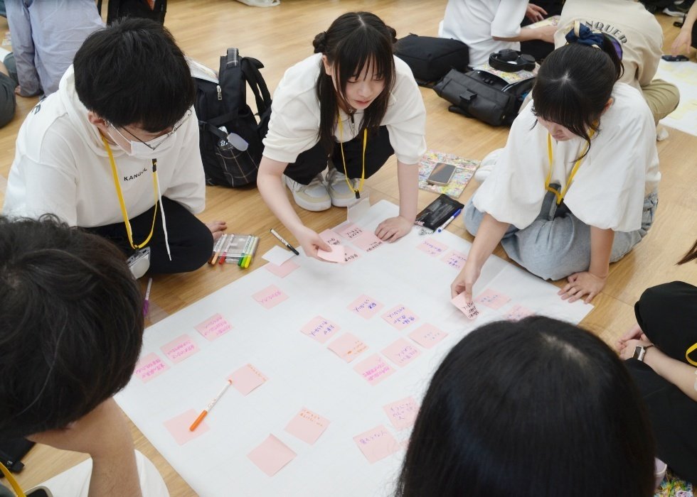 【すべての学校に、探究のとびらを届ける vol.1】生徒の自主性を最大化する「余白の設計」、通信制高校ならではのハイブリッド型探究学習の実践例 ...