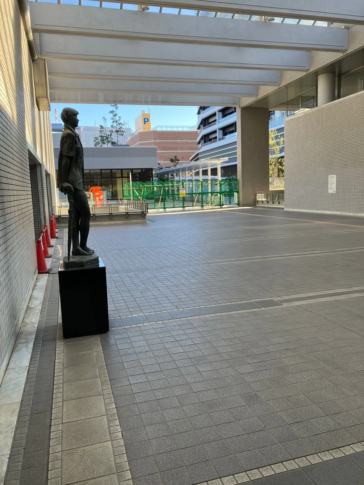 僕の思う尊厳 | 図書館と公園と電車移動とステーションスクエアの利用は贅沢品では無い、という体験をコンサルした話｜三澤直己 Naoki ...