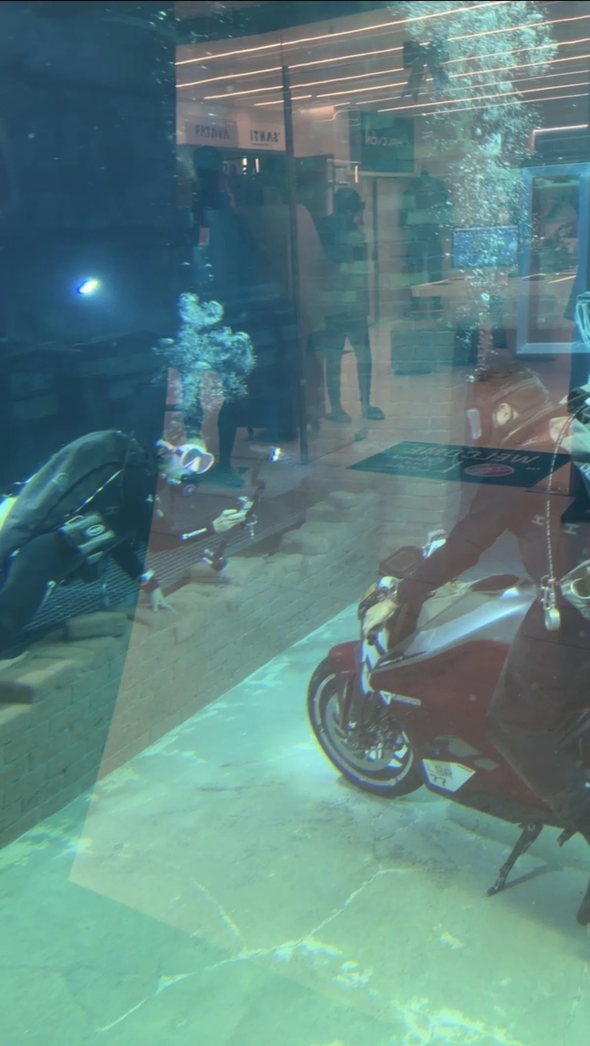 Deep Dive Dubai Scuba Diving体験談｜YASUSHI ABE