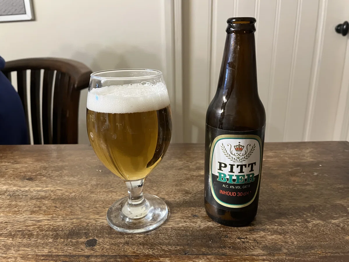 【Pitt Bier】火炎瓶として使ってやろうかと思うくらい、中身に価値のないビール｜オランダビールさん