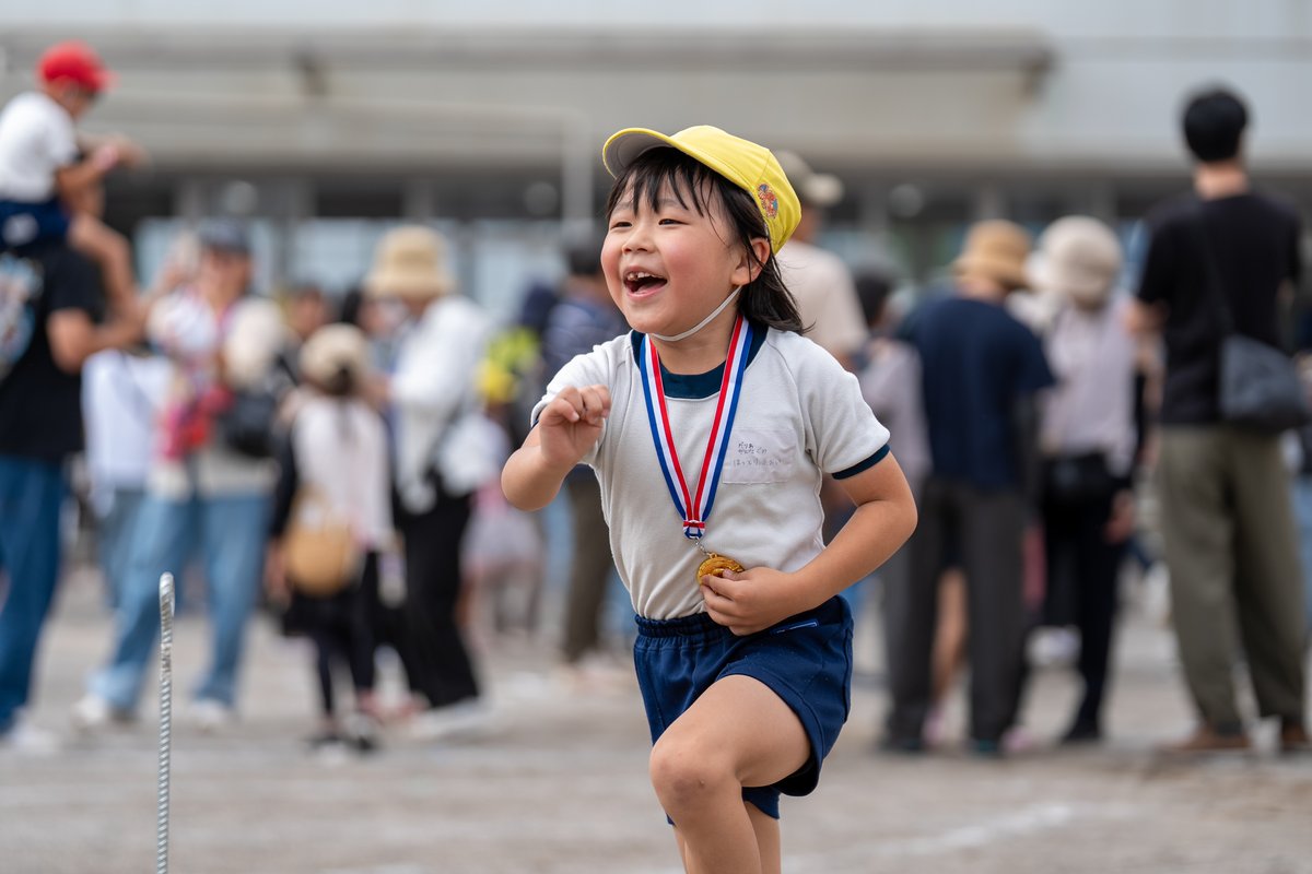 📸【神レンズ】常識を覆した軽さと爆速AF！FE 70-200mm F2.8 GM OSS II レビュー｜いちげんさん
