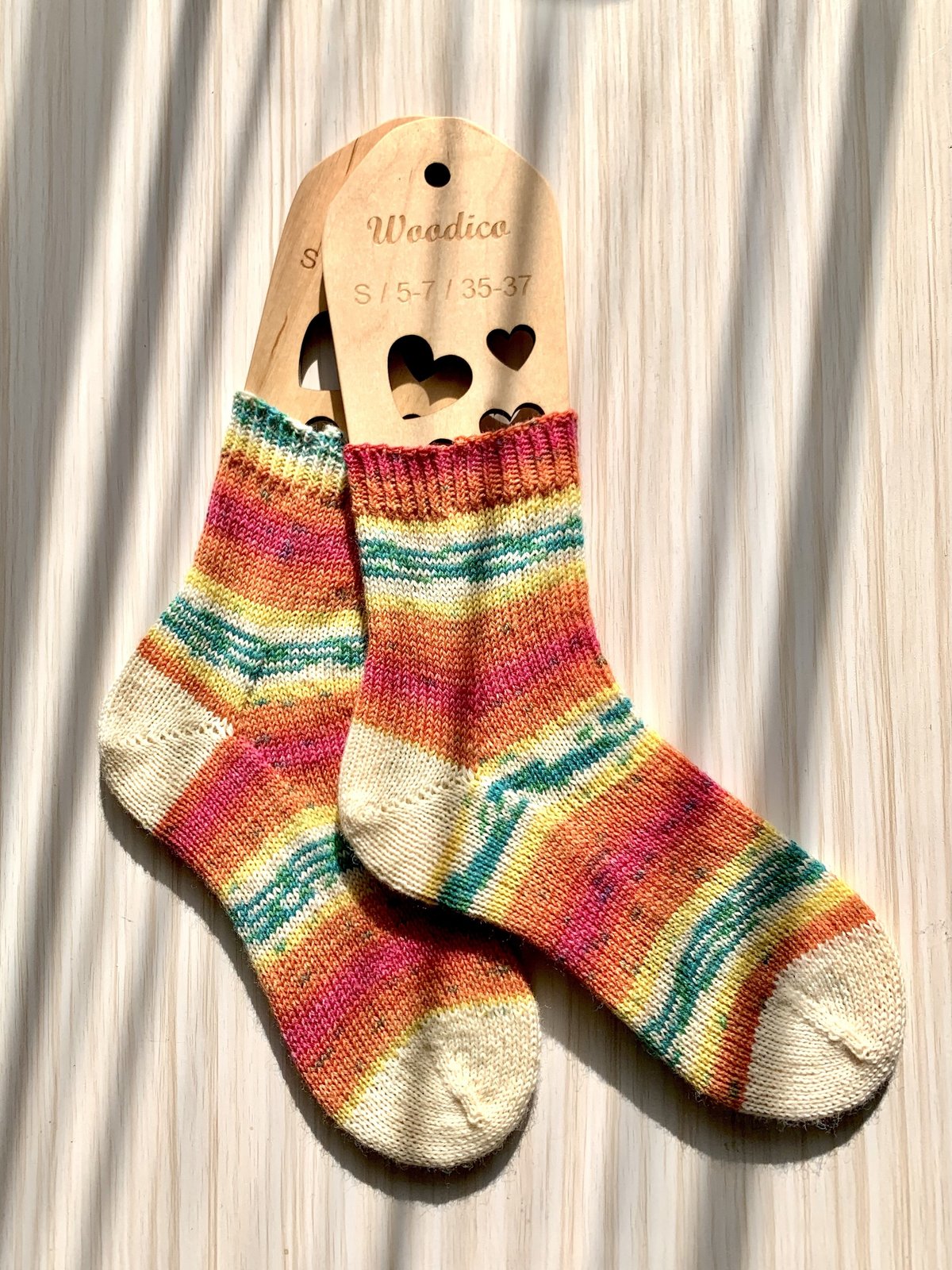 opal毛糸、新作の真夜中の夢編みました｜cotto mou/心躍る手編み靴下作家の備忘録