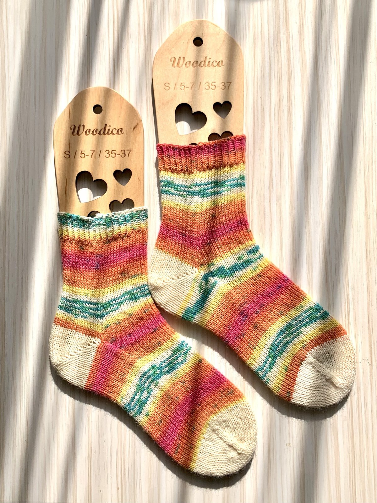 opal毛糸、新作の真夜中の夢編みました｜cotto mou/心躍る手編み靴下作家の備忘録