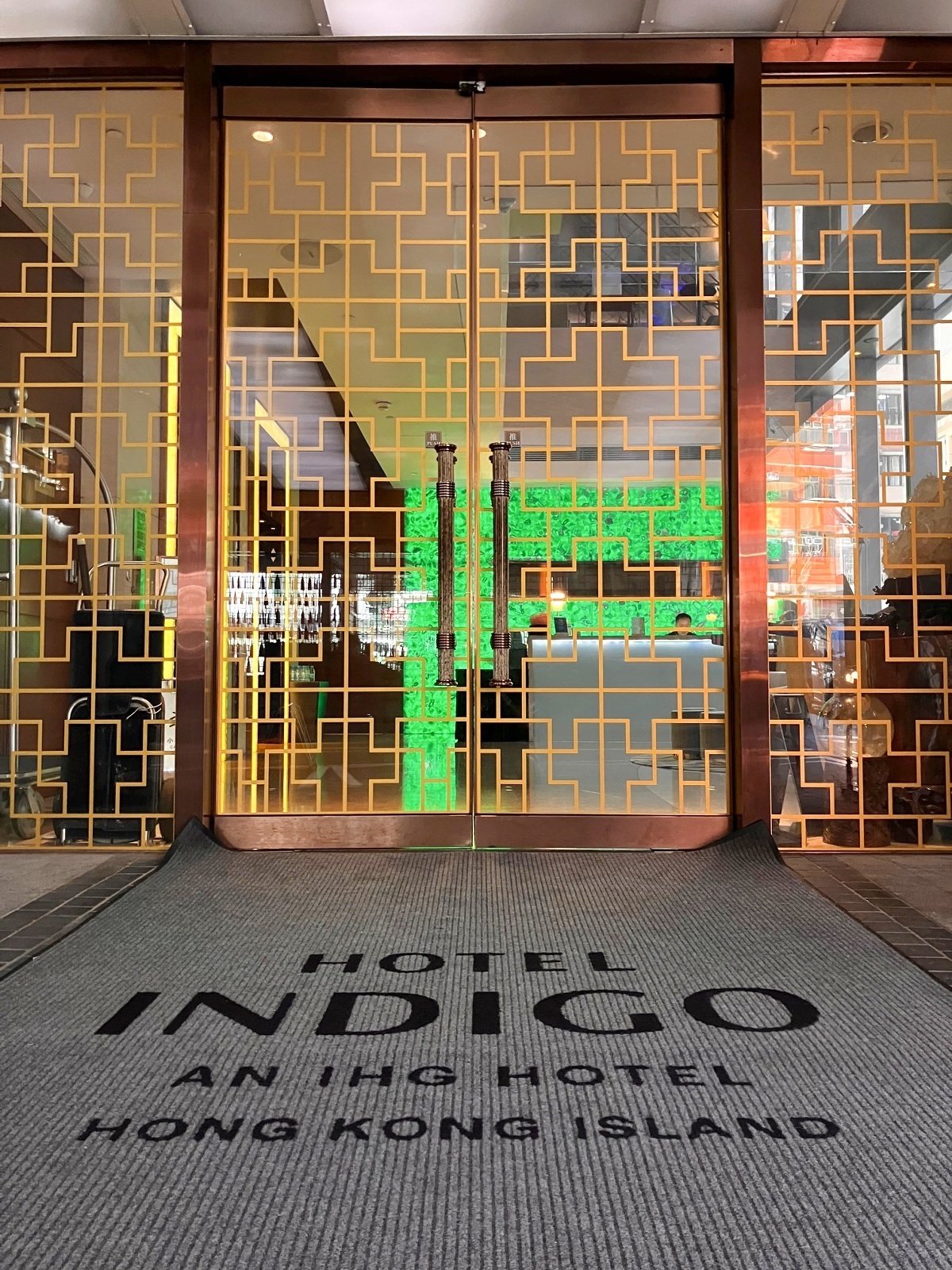 モザイクタイルが美しいスタイリッシュホテル～ホテルインディゴ香港アイランド｜ATSUKO KUSHIMA