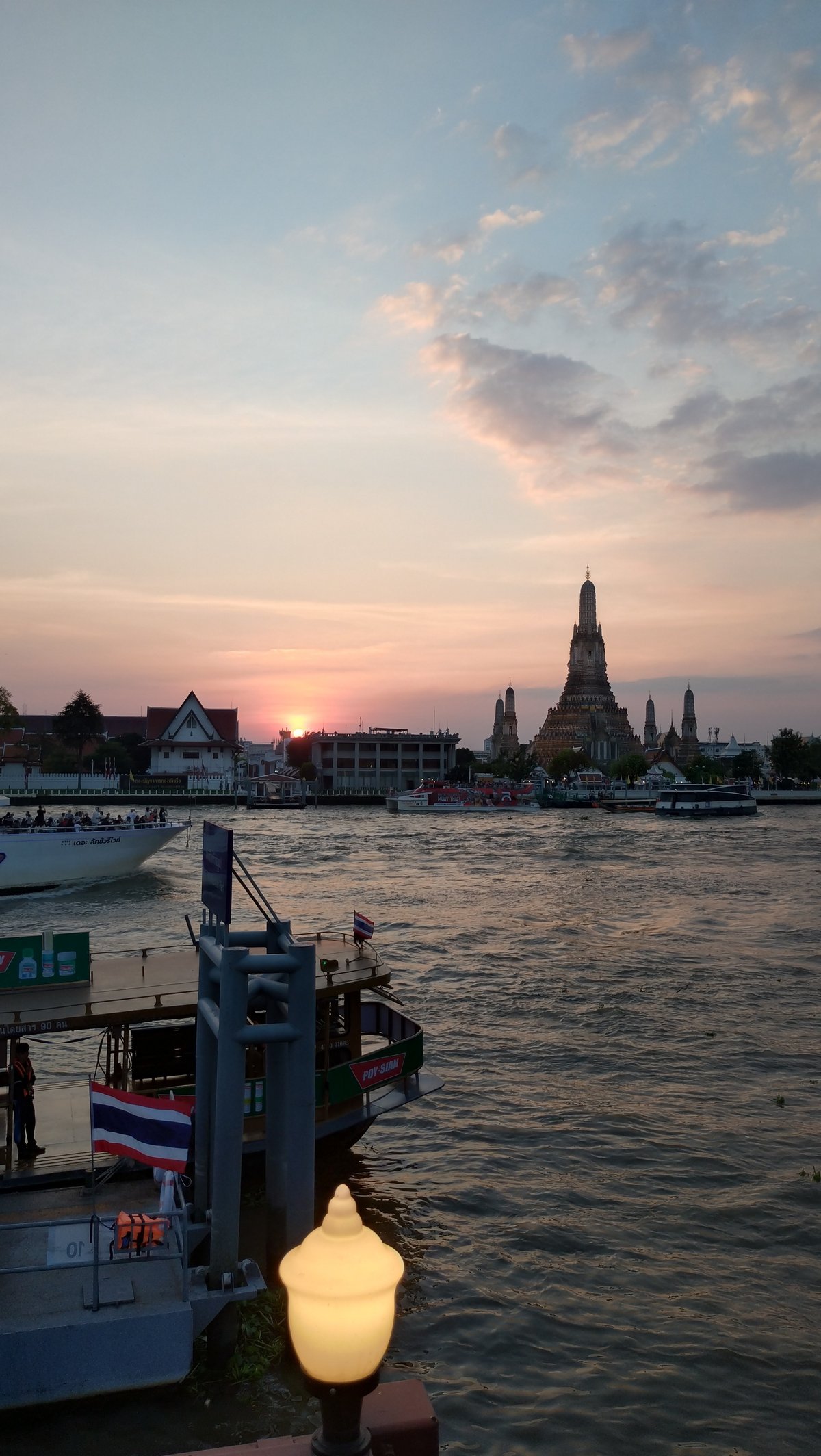 【海外旅行記】'25冬休み 初めてのタイ4泊6日🇹🇭⑩ワット・アルンビューのディナー｜TRIP_YUKO｜お出かけジャンキー