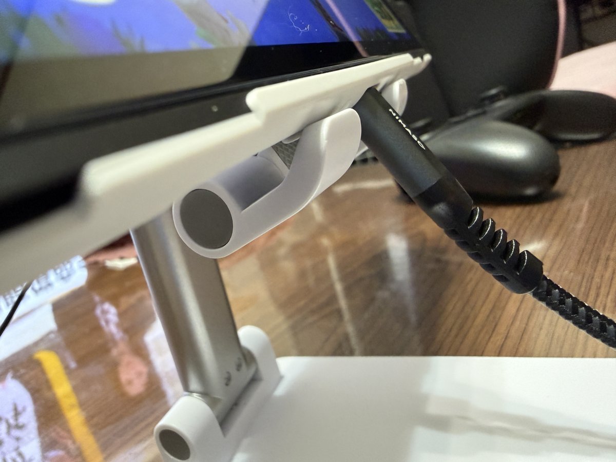 Nintendo Switch携帯モード時 おすすめ周辺機器｜ぷりんあらもーど