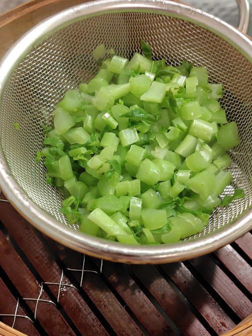 大根＆葉っぱせいろ蒸し＆かつお節＆しょうゆ｜かごや