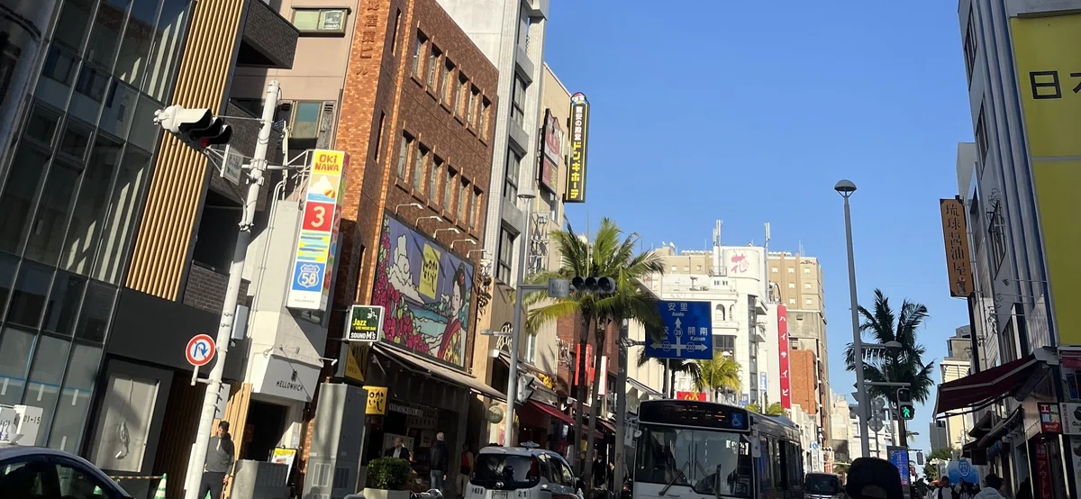 【前編】女子1人旅 in 沖縄本島 | 1月｜みりん