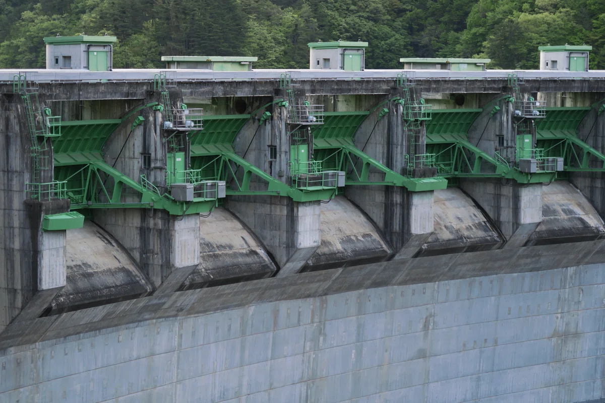 Koshibu Dam [Matsukawa Town, Nagano Prefecture A] | A prestigious arch ...