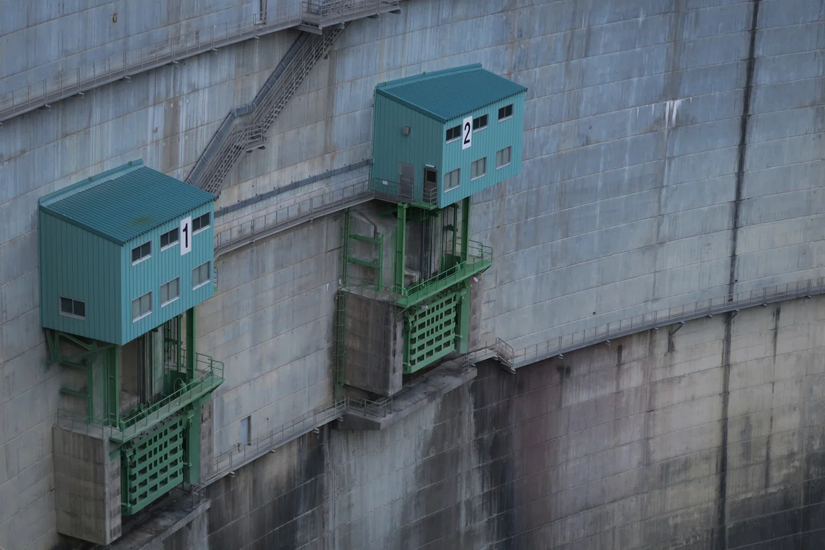 Koshibu Dam [Matsukawa Town, Nagano Prefecture A] | A prestigious arch ...