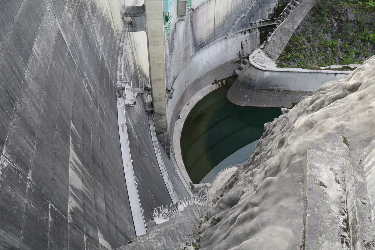 Koshibu Dam [Matsukawa Town, Nagano Prefecture A] | A prestigious arch ...