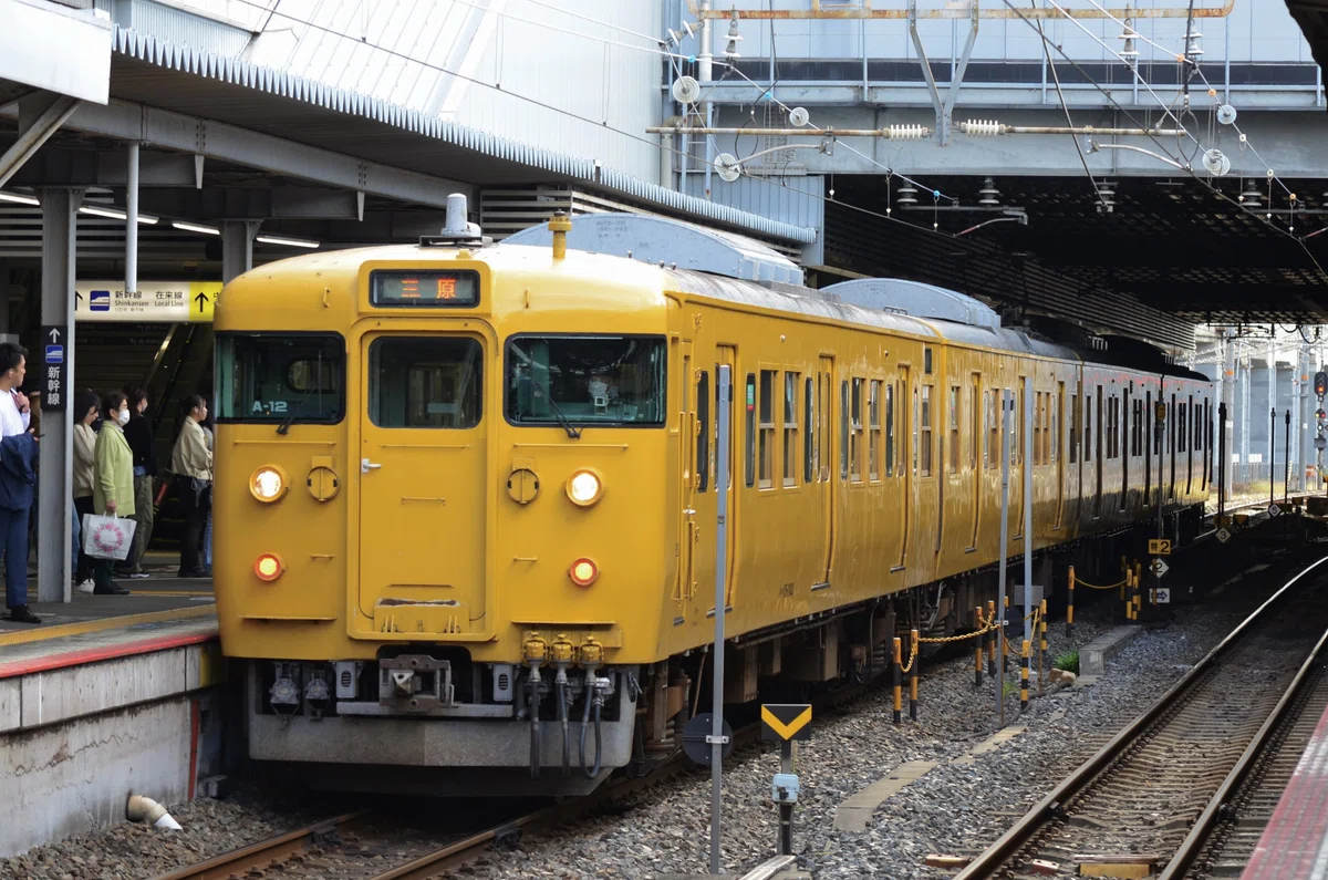 岡山地区の国鉄型車両115系が見れるのは今年が最後！？｜mapuu