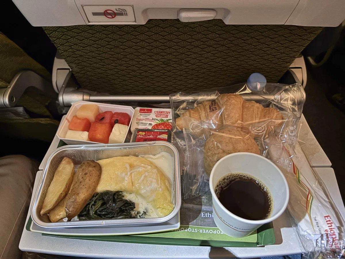 エチオピア航空体験記 ️スワンナプームからアディスアベバ、エンテベ国際空港へ！｜NanoS