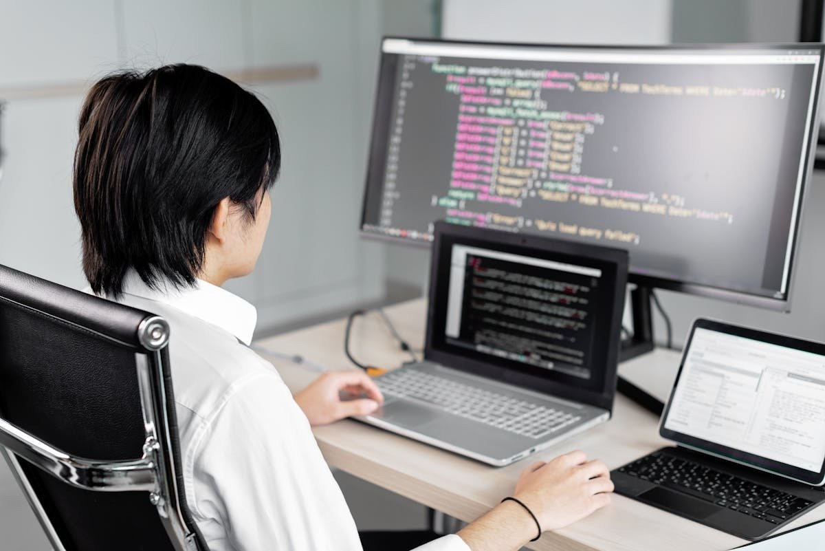 【2026年最新】「AIがコード書いてくれるんですか！？」バイブコーディング完全入門ガイド｜ツール比較から始め方まで｜KEN@DX/AI布教したい