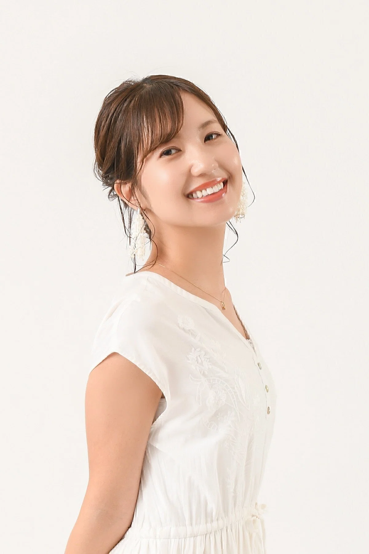 [Ayano Matsui] My Journey with a Camera 18 [Gazing at a Single Shot]｜月刊 ...