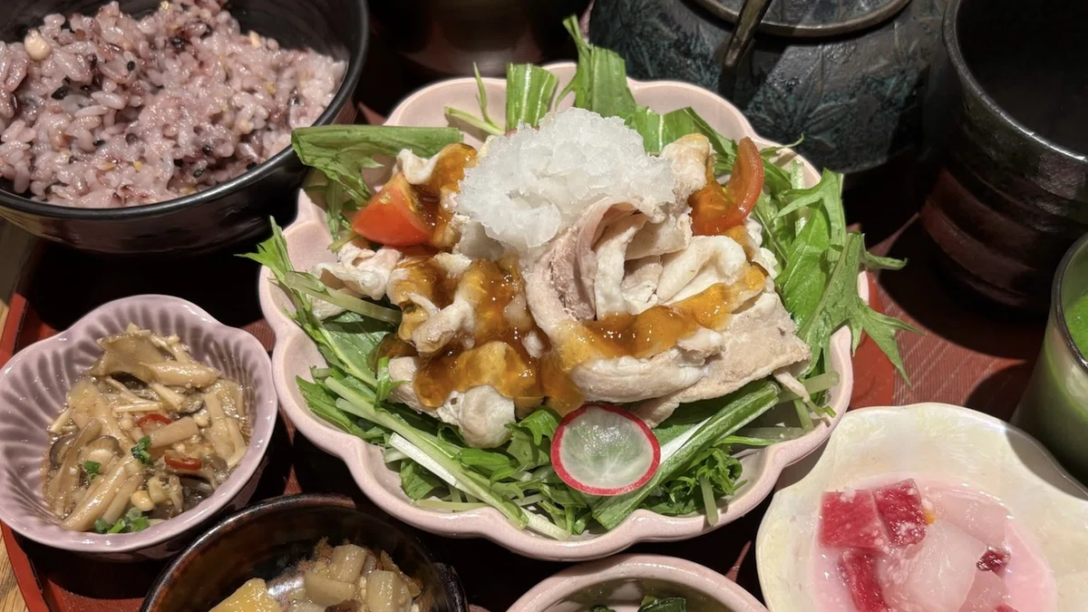 【グルメ記録】梅田ヘルシーランチ｜つい通いたくなるヘルシー贅沢飯｜noeru
