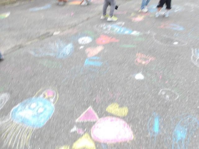 A World of Ocean Spread with Chalk (May 22nd)｜味生小学校