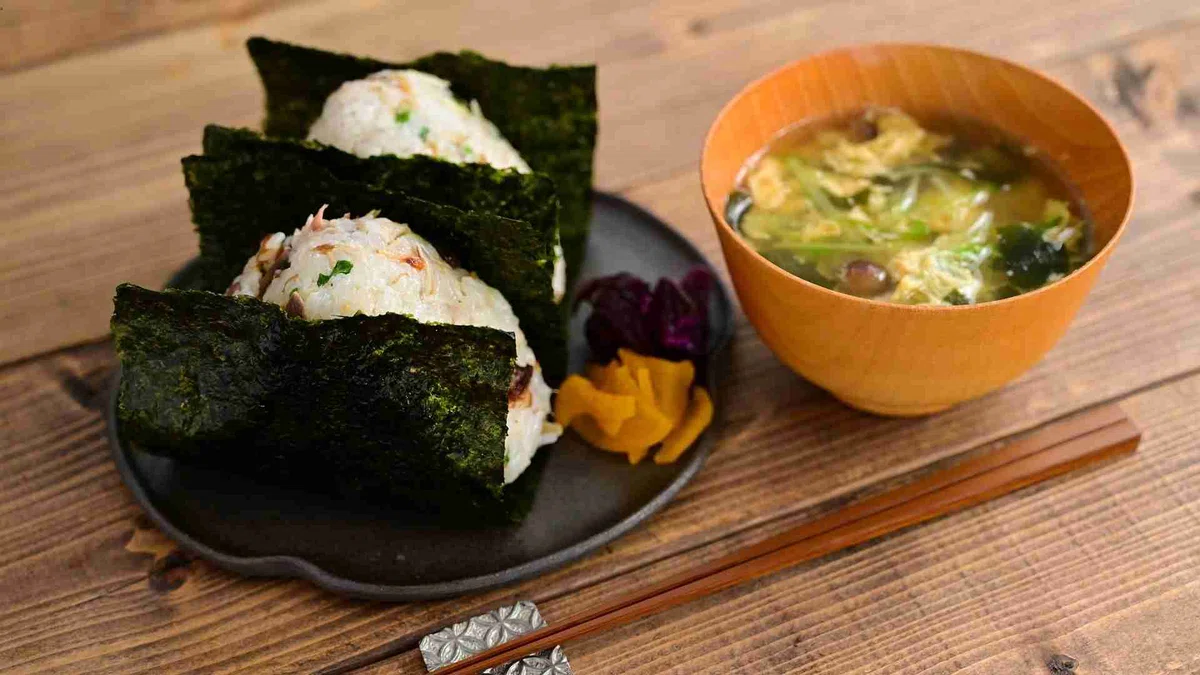 Why do Japanese people feel relieved when they drink 'warm miso soup ...