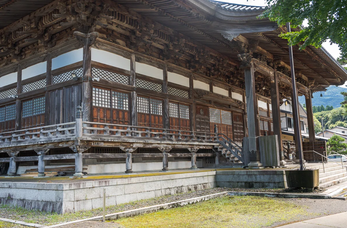 お寺の階段で、40分。 不思議なくらい心がほどけた午後｜対話ディレクター🌻Machiko／本音を引き出す人