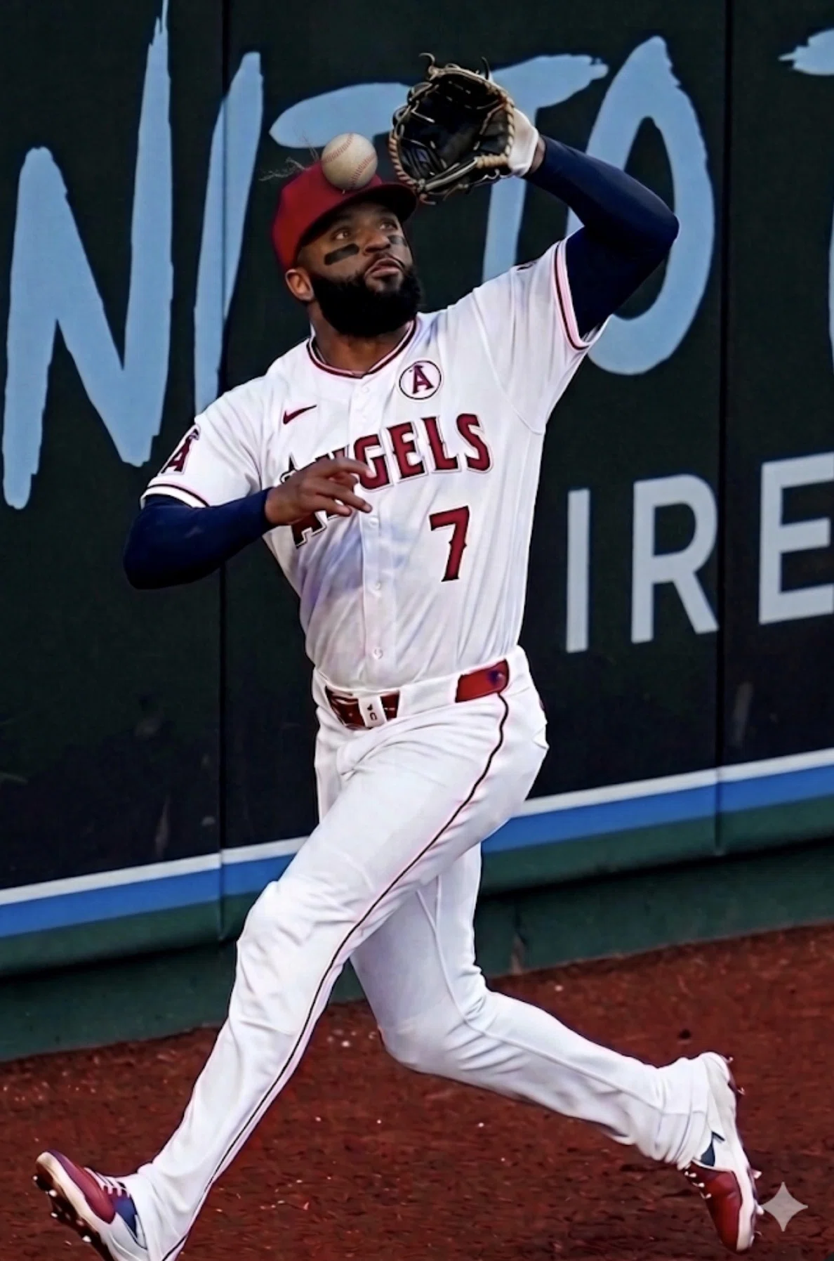 Angels [Jo Adell] Brilliant heads-up play lol. Didn't Canseco do this ...