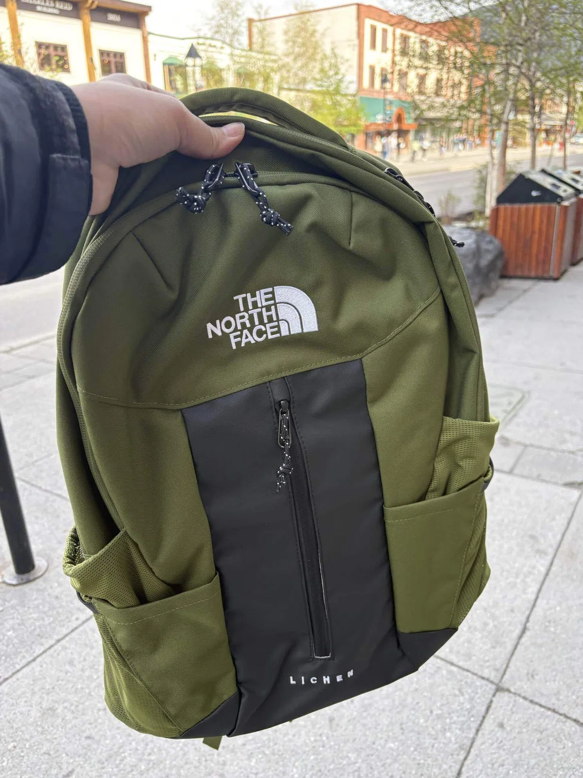 カナディアンロッキー大冒険Moraine Lake｜Momo