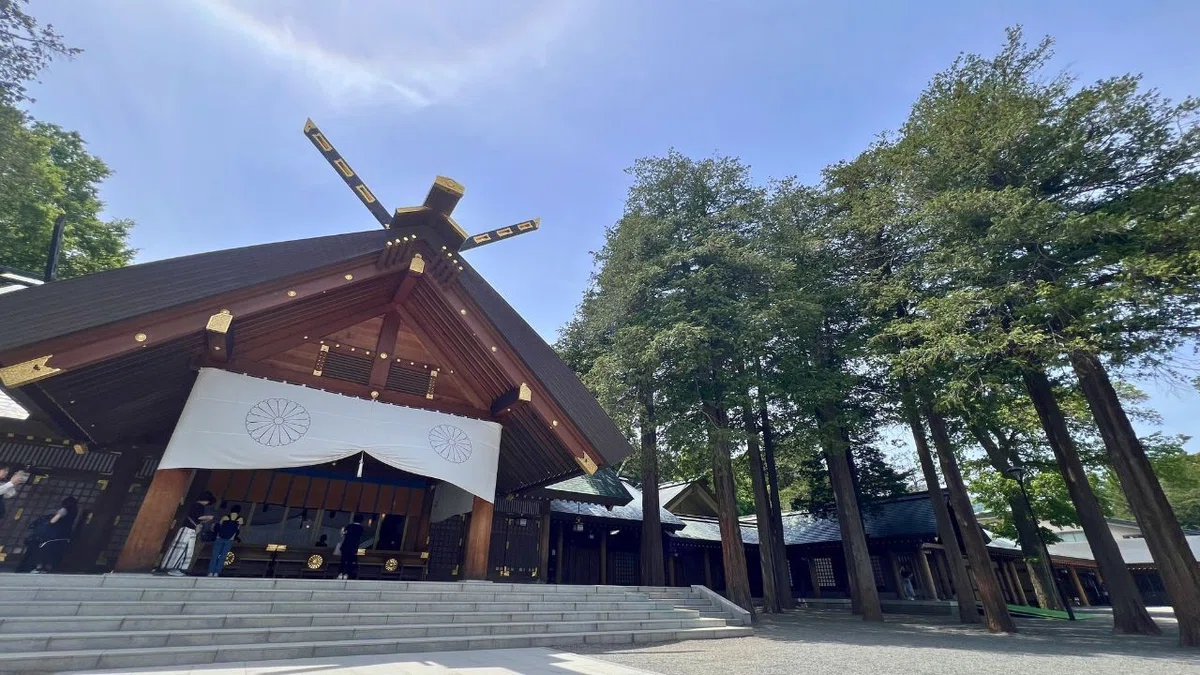 【札幌での驚き】街の近くの原始林｜北海道神宮と円山公園を歩く｜nao_yos_mic