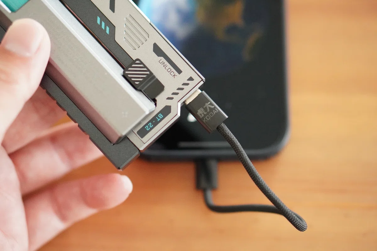 BT-22 Review | Is a Reloadable Power Bank Practical? Explaining the ...