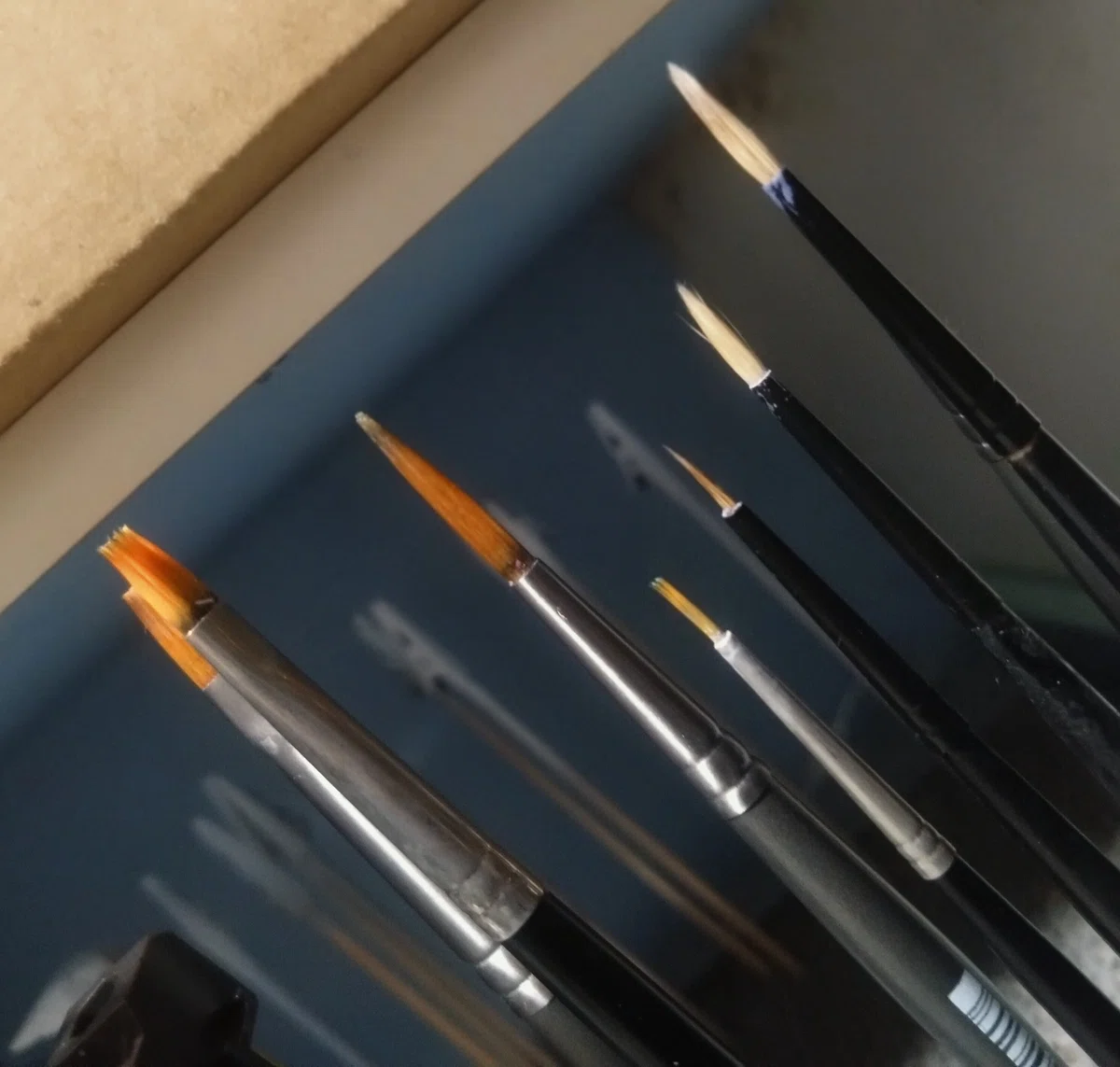 How to manage brushes so they "don't die" when brush painting. 5 things ...
