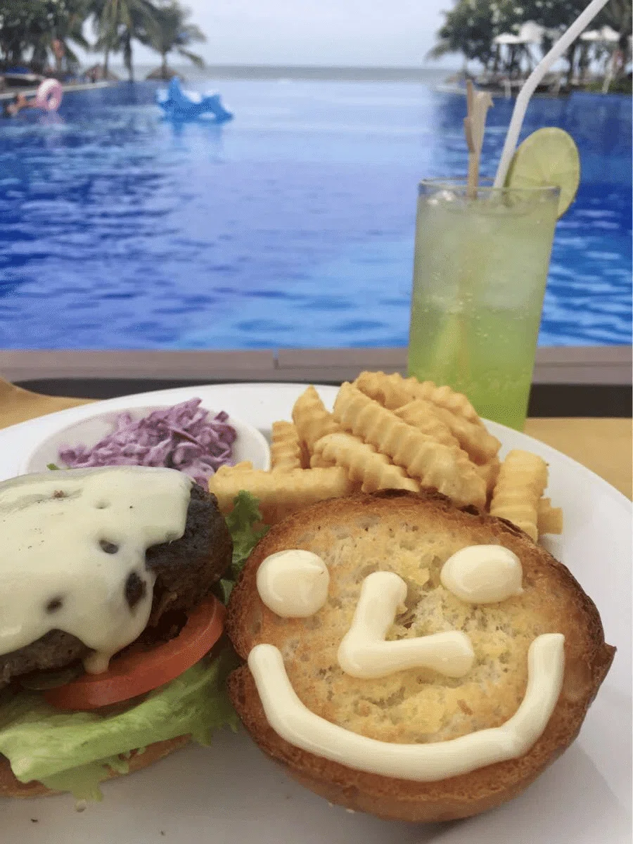真夏の10コマ「ふっと笑顔になれる瞬間」｜ハスつか