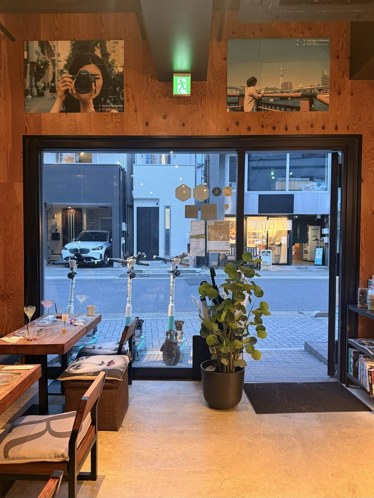 Cafe | Talking about craftsmanship over parfaits at a late-night ...