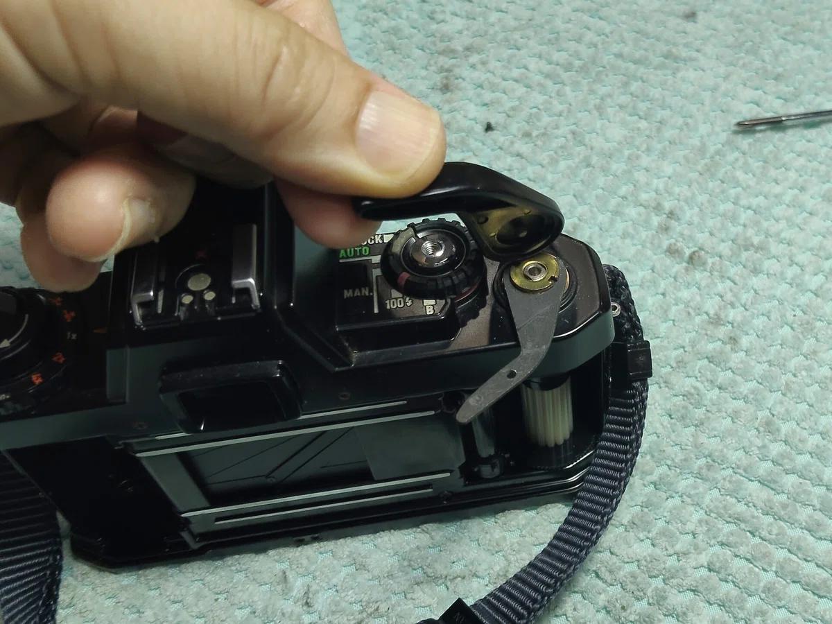 Disassembly of the Pentax Program A｜フィルムカメラ修理のアクアカメラ