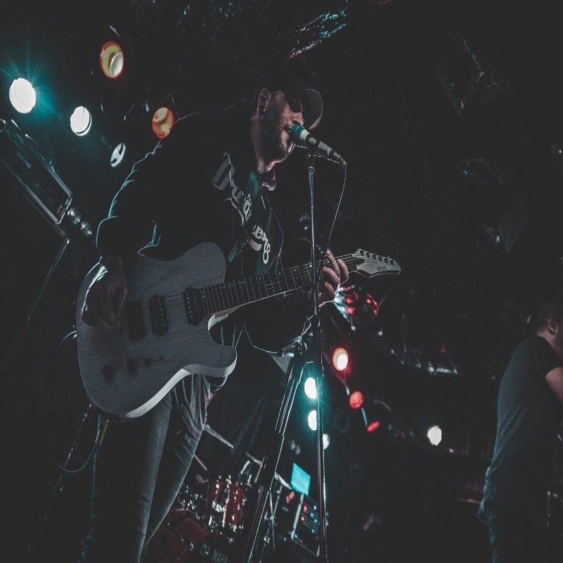 Secrets Band Fragile Figures