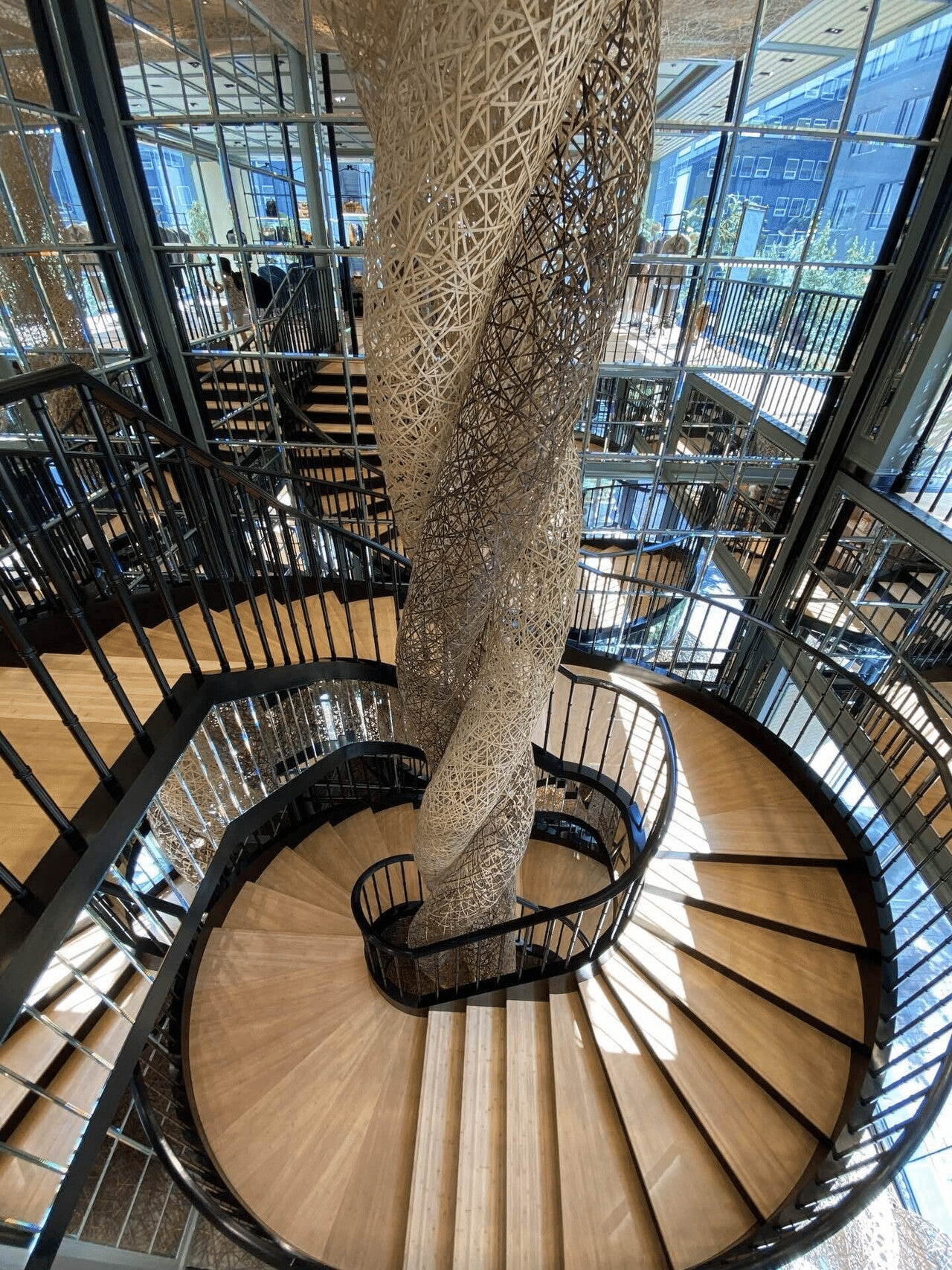 東京建築巡り〜バンブー螺旋階段 ｜東京の建築&アート巡りオタク@tanrock｜note