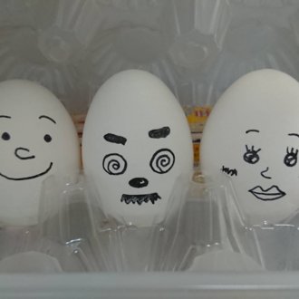 今日は猛烈な睡魔に襲われ、朝食後すぐ2時間ほど爆睡した 働いていた頃、出勤前の化粧の最中などにも同じような睡魔がよくきた。3分間アラームをかけ ...