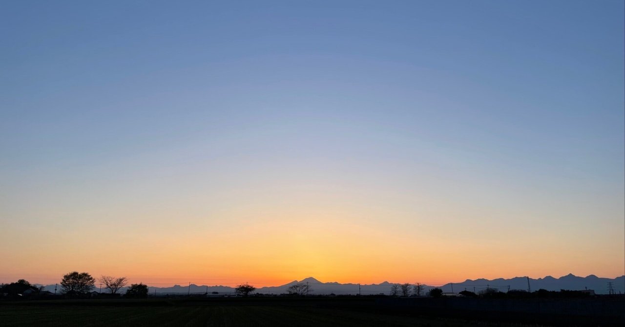 夕暮れに映（ば）える浅間山。20230410mon297｜蒼井瀬名（Aoi sena）｜note