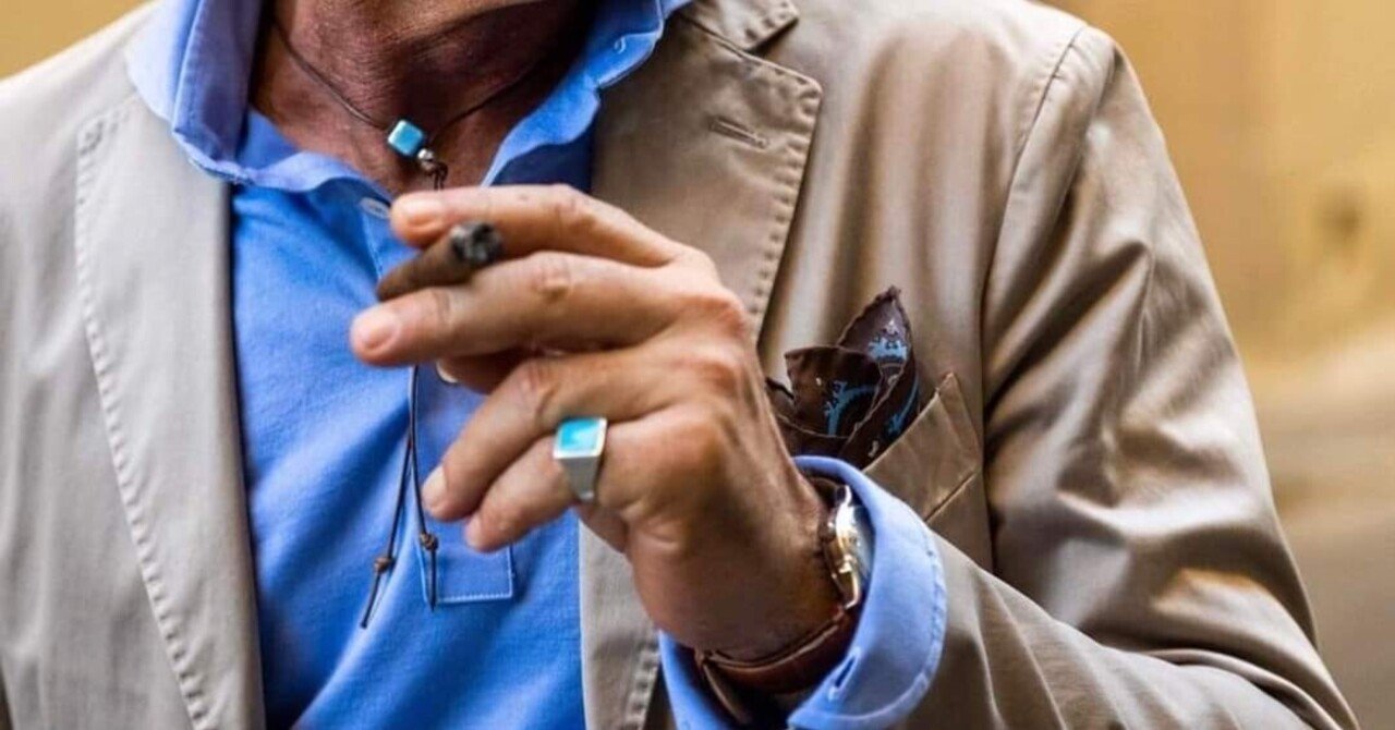 アクセサリーで付けておられるターコイズブルーが｜Dandy Daddy