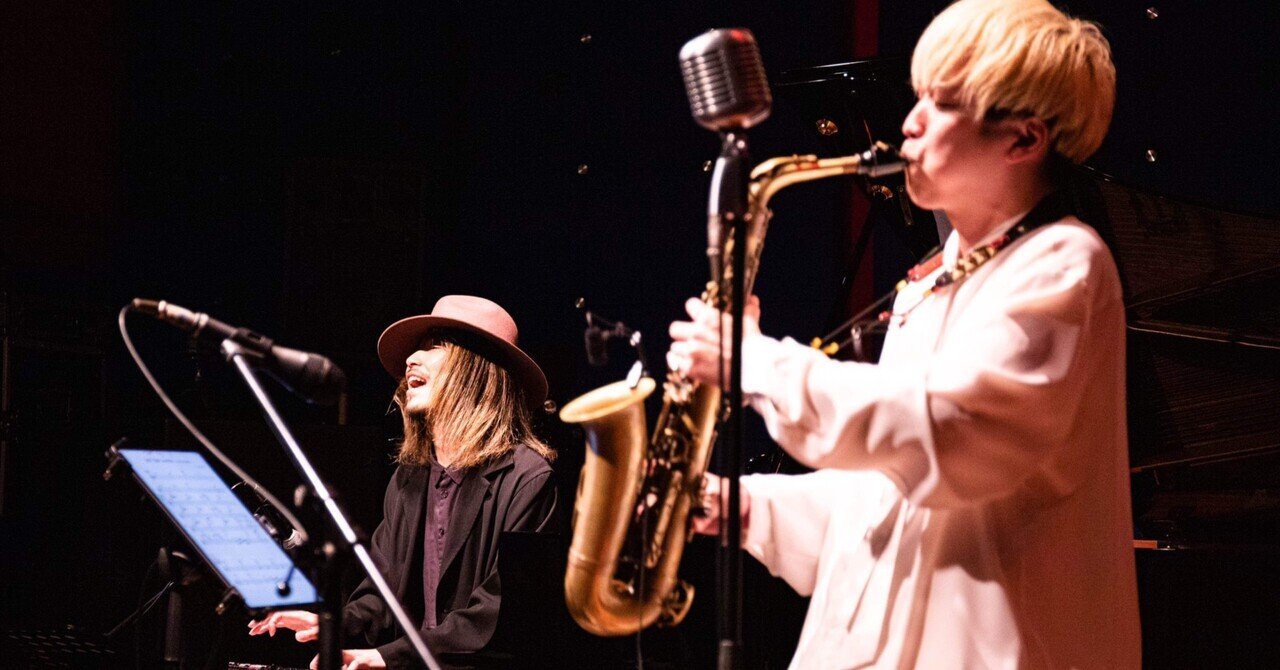 YoYo the "Pianoman"(SOFFet)と辻本美博(Calmera / POLYPLUS)が10年近い年月の中で築き上げた繋がりと音の会話で魅せた、渋谷の夜｜つーじー 辻本美博 ...