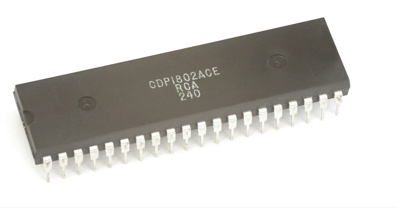 乾電池で動かせたCPU - COSMAC(RCA 1802)｜kzn