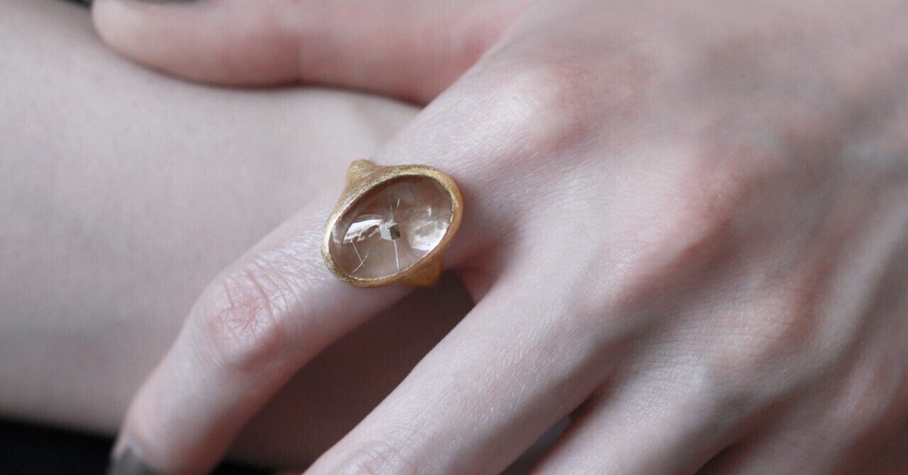 Calcite in quartz ring｜Ryui