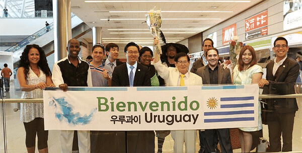 [韓国人イ·マンヒ平和実話FOCUS[HWPLの瞬間3-歓迎派]コロンビア·ルーマニアなど6カ国「平和の歩み」を歓迎した現地人たち｜ ︎平和Cafe ︎