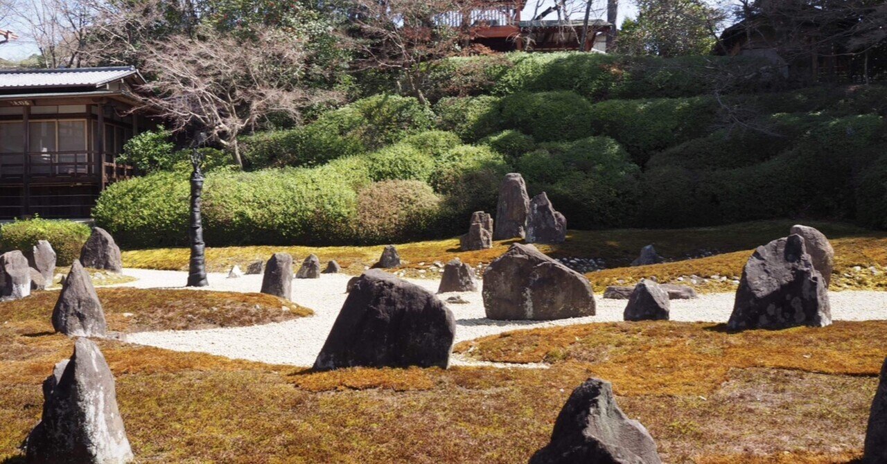 東福寺 光明院 波心庭_ 光明を放つ先に石を据えた枯山水。｜Tomoki Inoue