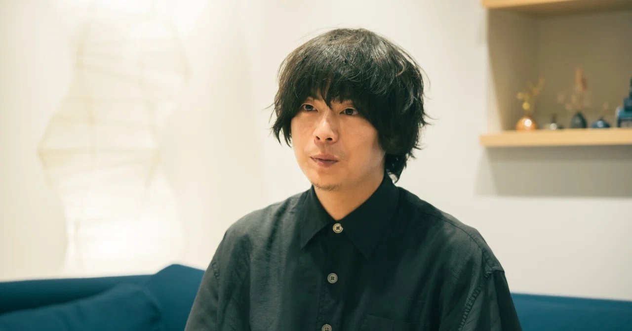 YOASOBI「ハルジオン」の原作を手掛けた人吉球磨出身の小説家・橋爪 駿輝。何気ない日常に“物語”を見出し続ける、創作との向き合い方/and ...