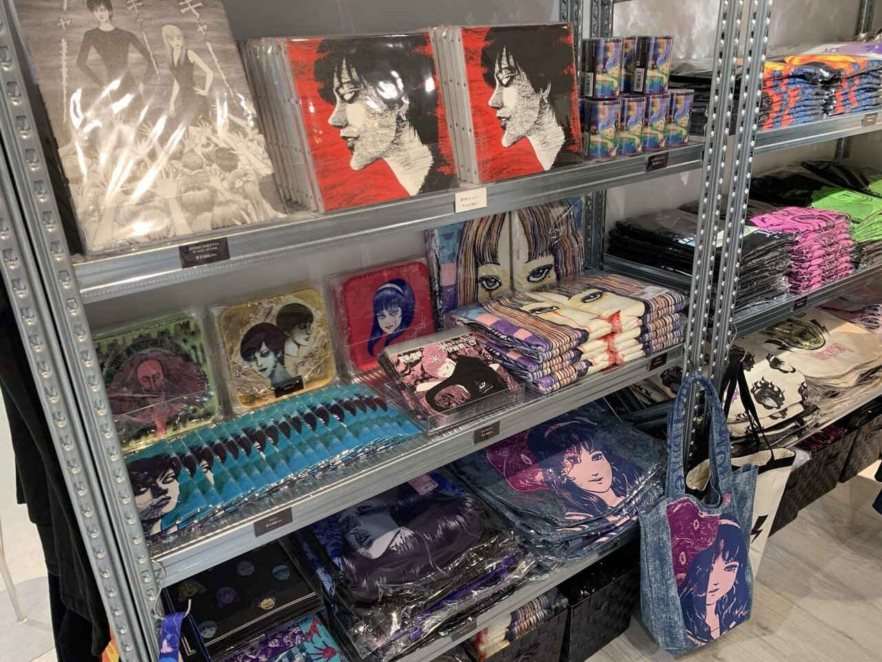 広島PARCO 本館7F 伊藤潤二 POP UP STORE｜桔梗の花🇯🇵 도라지🇰🇷