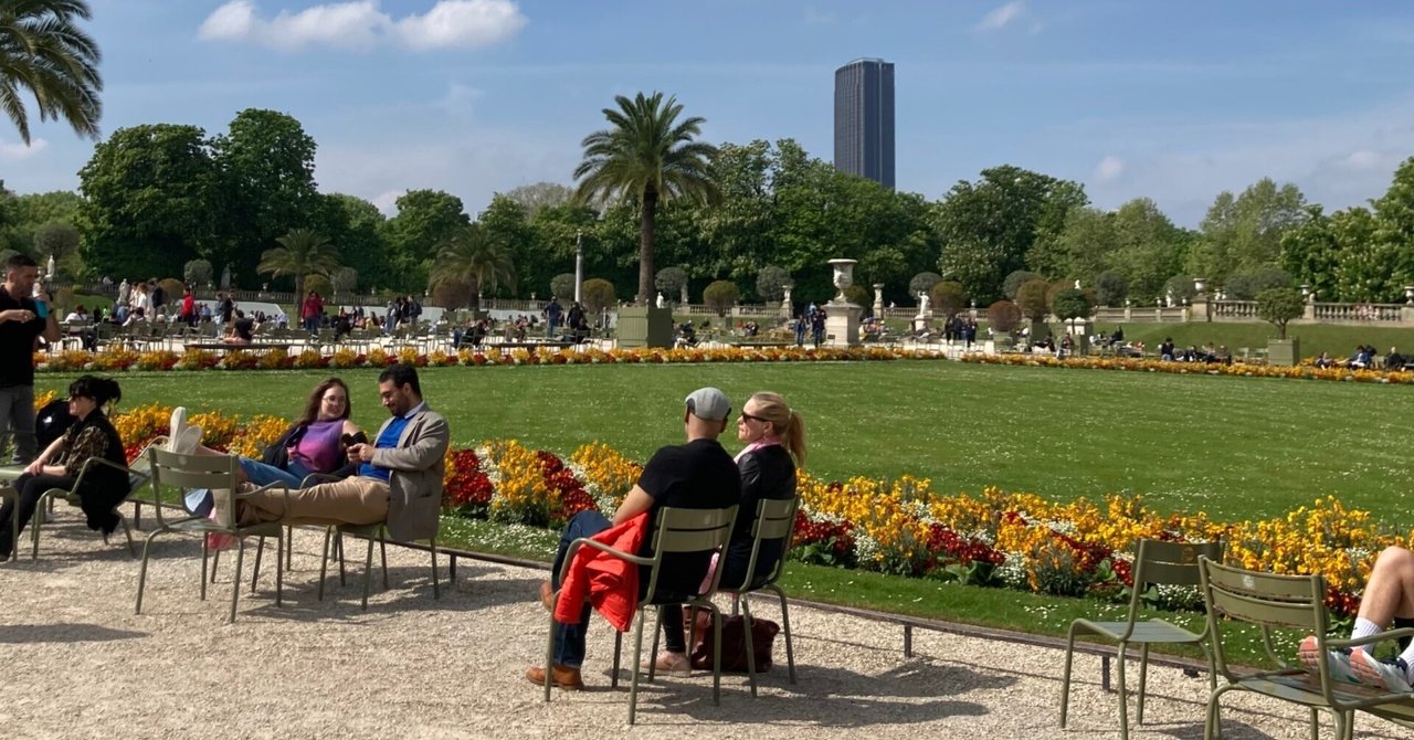 1、友達のサングラス選び5｜Atsuko