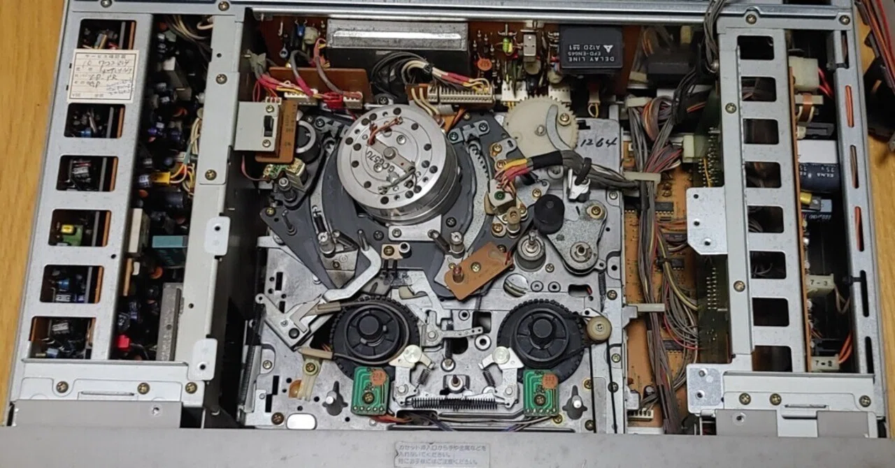 日本ビクターの業務用VHS ダビング機 BR－7000 メカ編｜もーやん